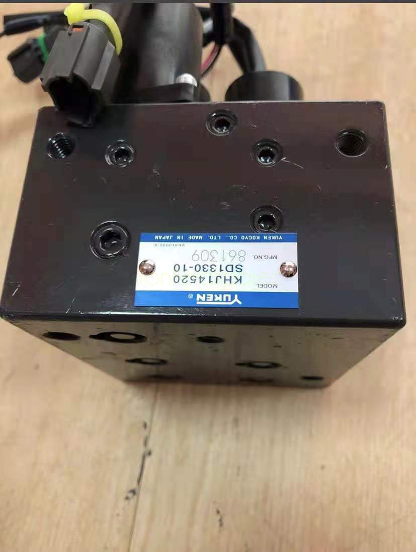 KHJ14520 SD1330-10 Sumitomo SH210 & CASE Solenoid Valve Set