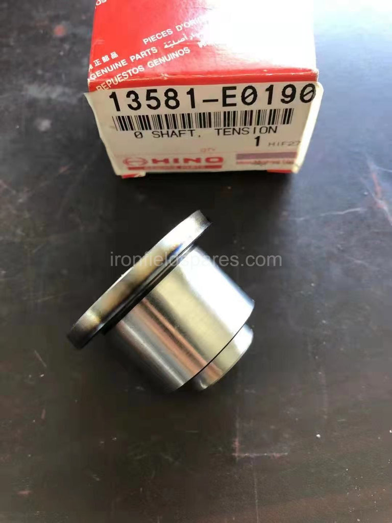 13581-E0190 KOBELCO SK200-8 Idle Gear Shaft